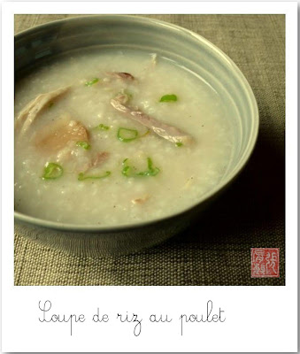 La bouche pleine: La bouillie... euh pardon soupe... de riz au poulet ...